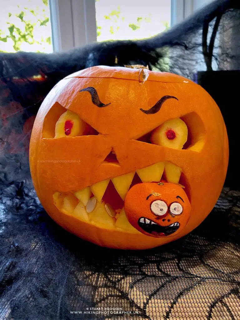 10 Funny Pumpkin Carving Ideas and Tutorial